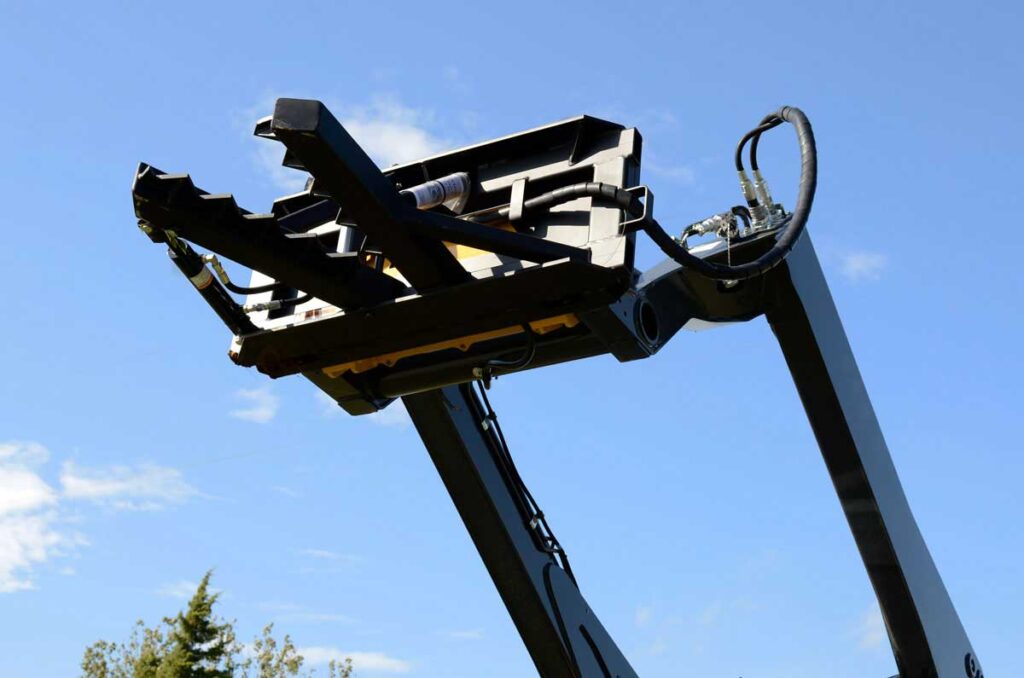 Tree and Post Puller Attachment from Arrow Material Handling Products